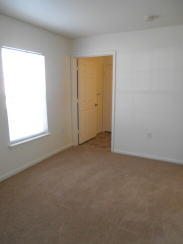 Kates Trace Apts - Newport News, VA | ForRent.com