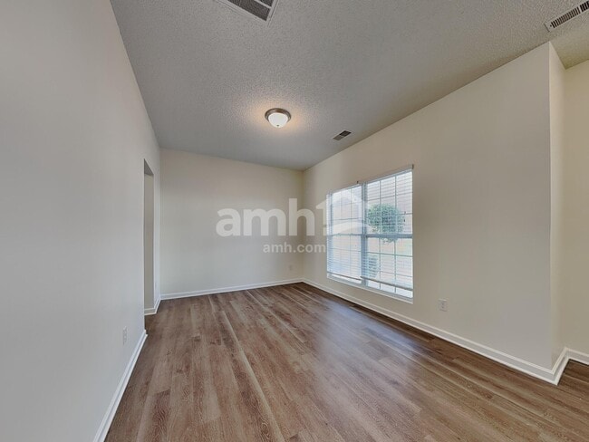 4080 Catawba Creek Dr Off-Campus Housing, Gastonia, NC