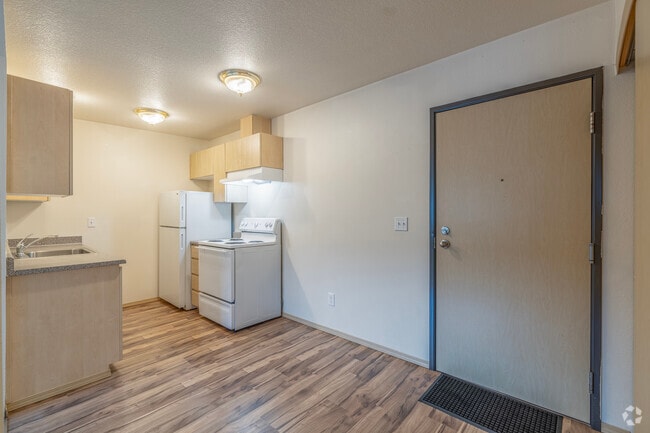 Crown Ridge Apartments For Rent in Salem, OR | ForRent.com