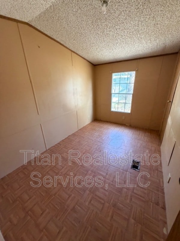 1835 S Lake Arthur Ave Off-Campus Housing, Jennings, LA