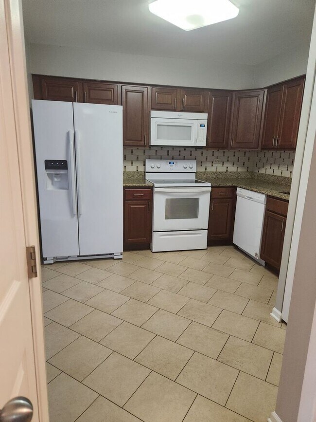 124 Klein Creek Ct Condo Unit F - Condo for Rent in Carol Stream, IL ...