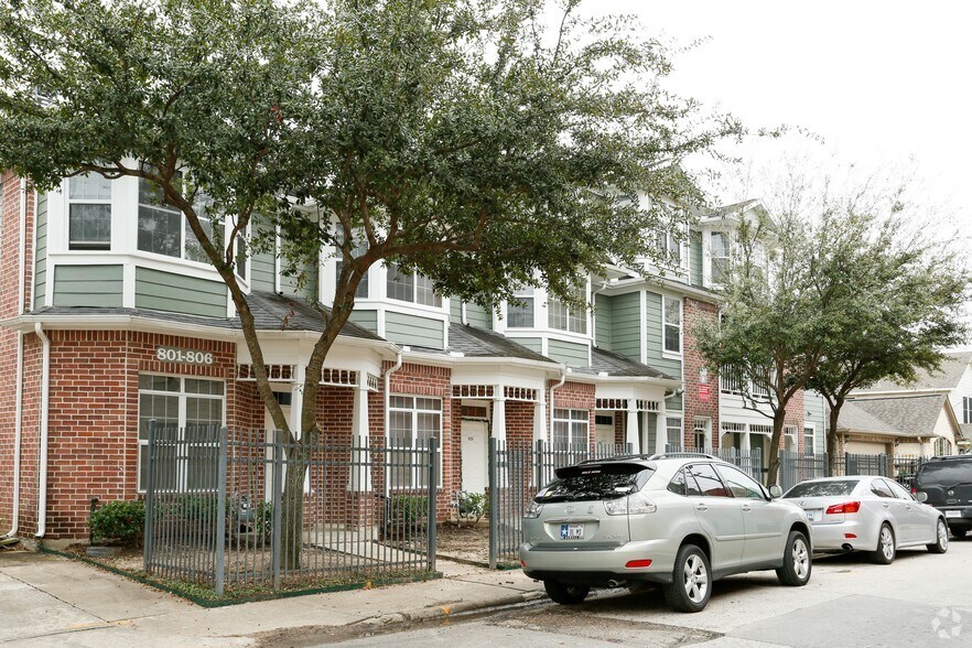 HRI Victory | Houston, TX | Starting at $607 | ForRent.com