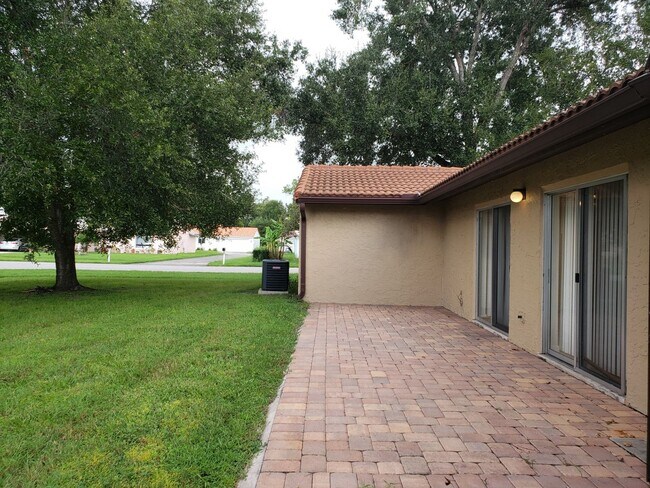 Huge Corner Lot with Oversized Patio and G... - House Rental in Orlando ...