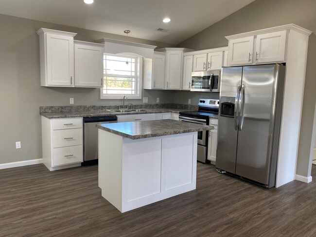 3 bedroom, 2 bath home for lease in Poplar... - House Rental in Poplar ...