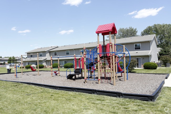 Summertree Rental Residences For Rent in Normal, IL | ForRent.com