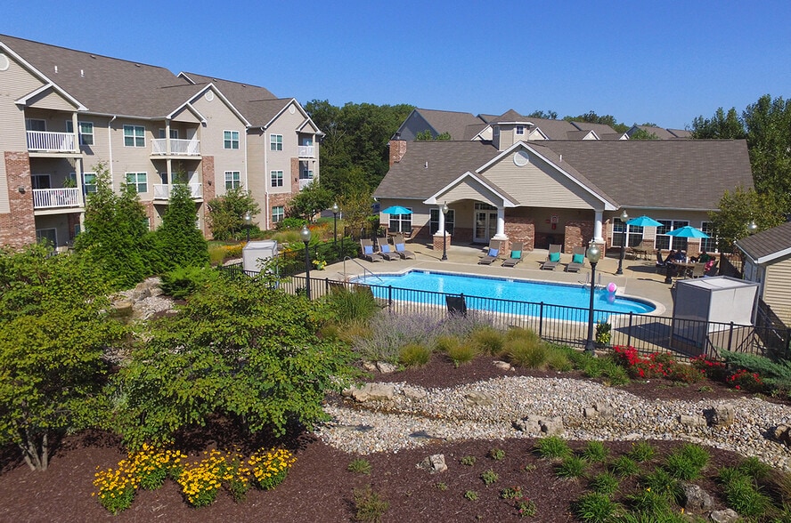 Apartments with Move-in Specials under $1,400 in Fairview Heights IL ...