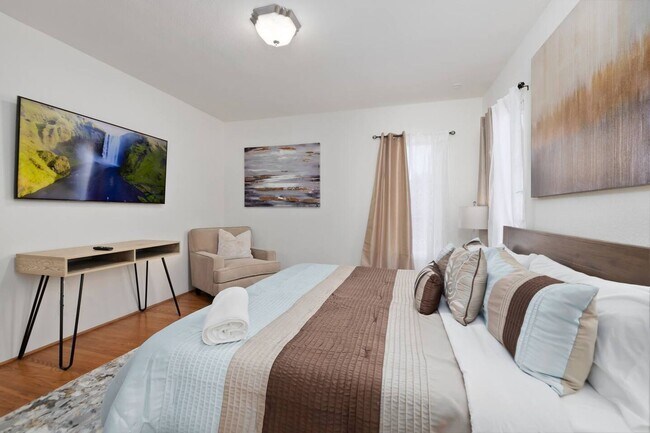 Cozy Spacious 2B2B Home w/ Large Backyard - House Rental in La Puente ...