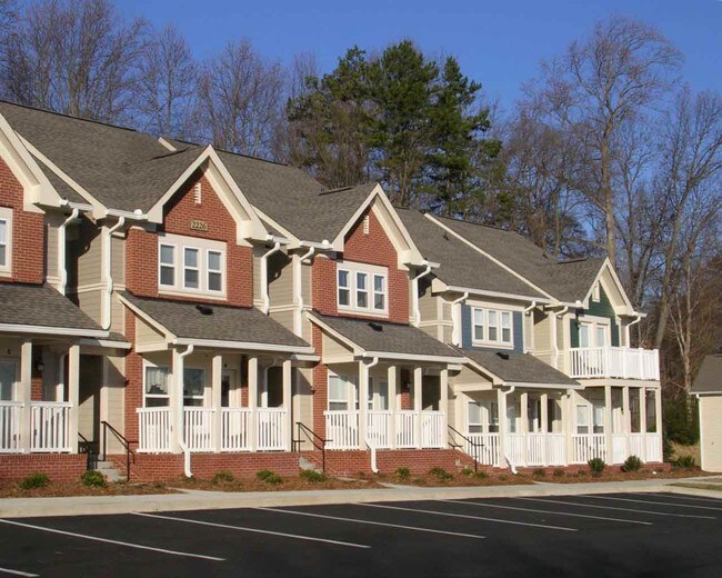 Arbor Glen Apartments For Rent in Charlotte, NC | ForRent.com