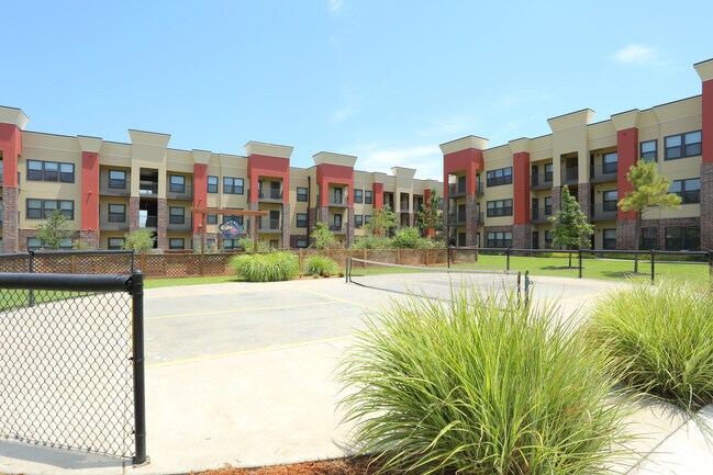 Crown Village at Elm Ridge Apartments For Rent in Broken Arrow, OK ...