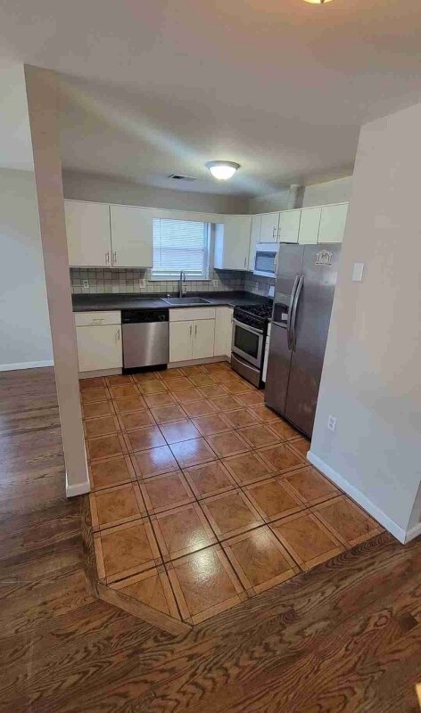 239 1st St Unit 1 - Apartment for Rent | Elizabeth, NJ | Starting at ...