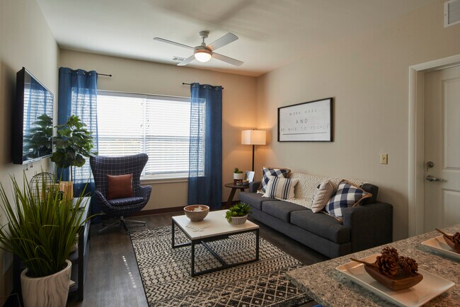 The Valley Apartments | Penn State University | Off-Campus Housing Search