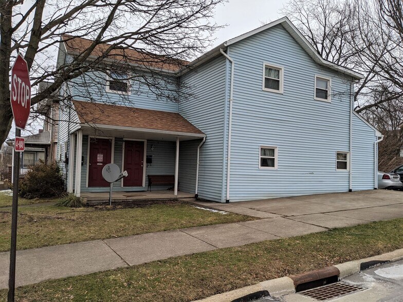 127 Maple St Unit 127 1/2 Maple St - Apartment for Rent | Ashland, OH ...