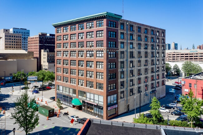 Riverside Lofts - Milwaukee, WI | ForRent.com
