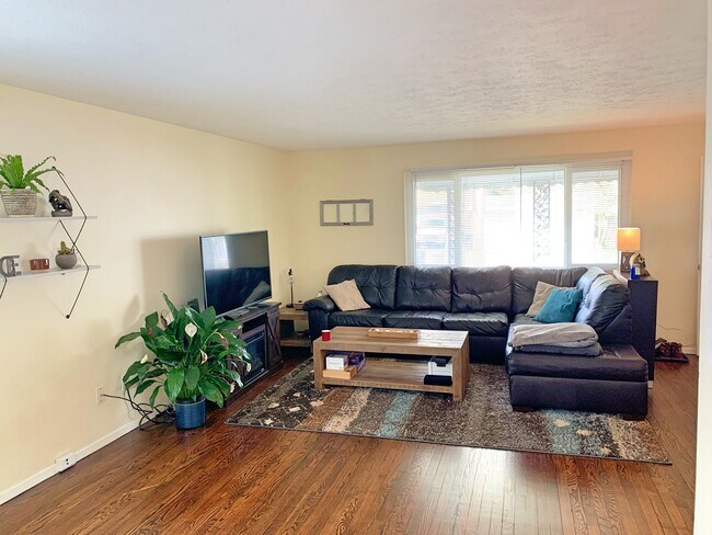 10615 Baltic Rd Unit 1 - Cleveland, OH | ForRent.com