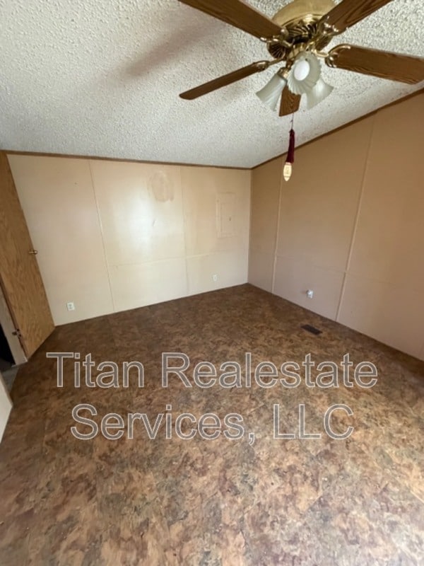 1835 S Lake Arthur Ave Off-Campus Housing, Jennings, LA