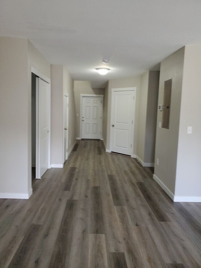 3bed 2.5bath Triplex House - House Rental in Sweet Home, OR | ForRent.com