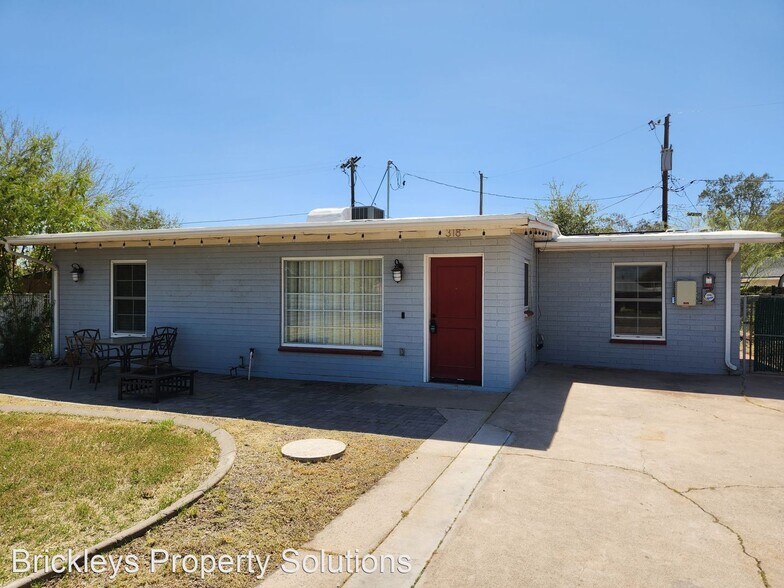 318 S Terry Cir - House for Rent in Tempe, AZ | ForRent.com