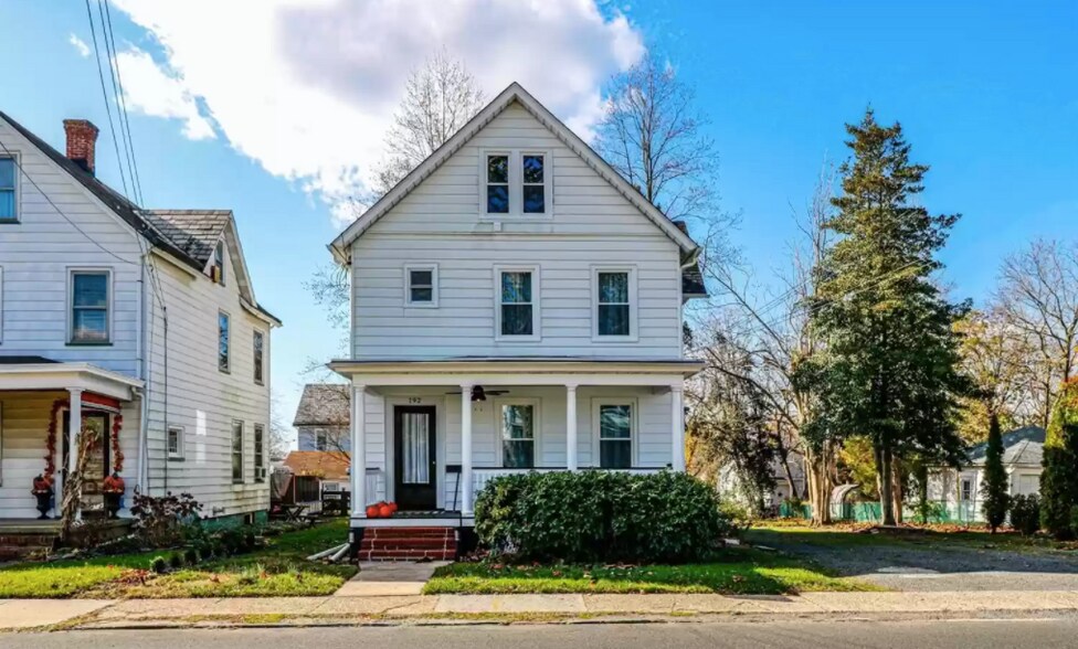 192 S Main St Unit 2 - Apartment for Rent | Milltown, NJ | Starting at ...