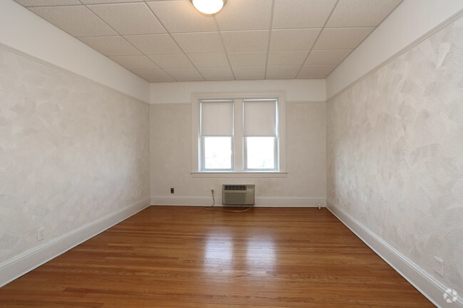 New Colony Court Apartments - Springfield, MA | ForRent.com