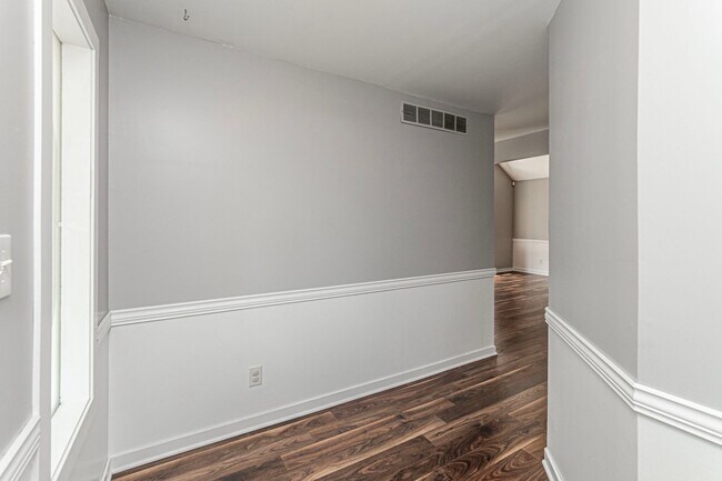 Please View 3D Virtual Walk-Through Before... - House Rental in ...