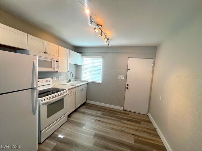 225 S 10th St Unit 3 Off-Campus Housing, Las Vegas, NV