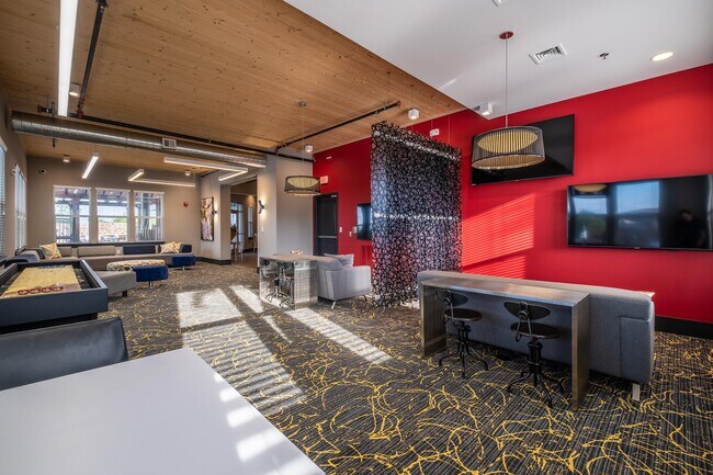 Foxridge Apartment Homes | Virginia Tech | Off-Campus Housing Search