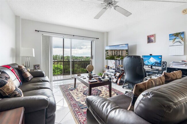 4174 Inverrary Dr Condo Unit 912 - Condo for Rent in Lauderhill, FL ...