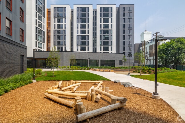 University of Illinois at Chicago | Off-Campus Housing Search