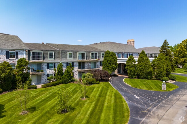 Porticos of Fox Point Apartments - Fox Point, WI | ForRent.com