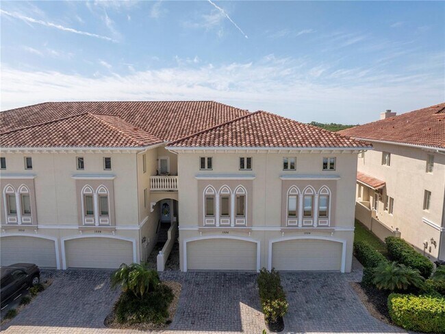 1026 Paseo Del Rio NE - Townhome Rental in Saint Petersburg FL ...