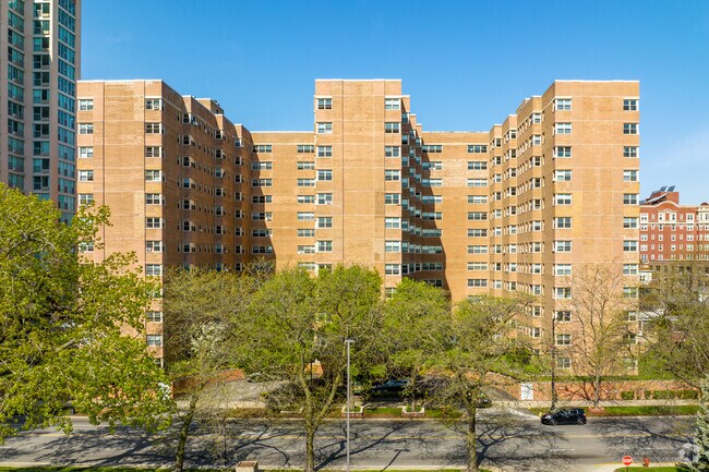 5630 N Sheridan Rd Apartments - Chicago, IL | ForRent.com