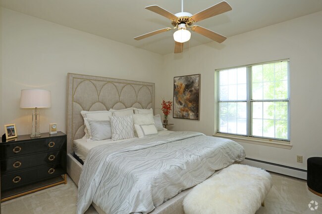 Springbrook Cercle Apartments For Rent in Oak Creek, WI | ForRent.com