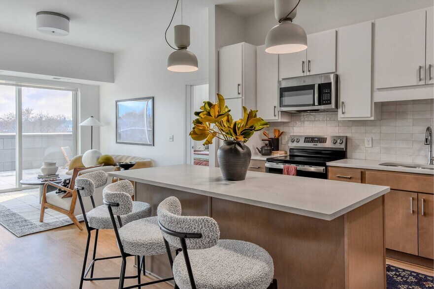 Apartments with Move-in Specials in Hopkins MN - 451 Apartments ...