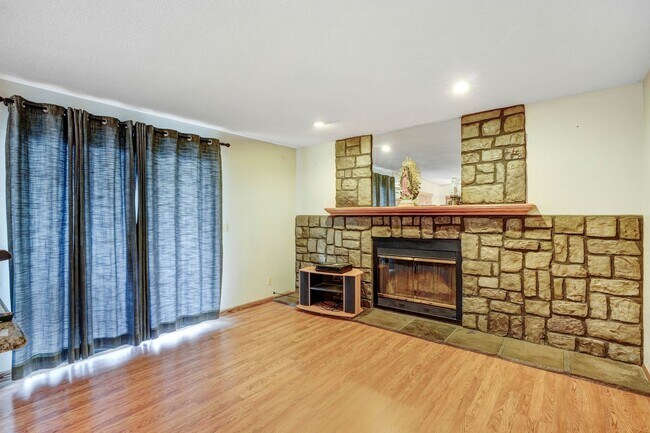 RARE 4+3 HESPERIA HOMES W/ HUGE LOT - House Rental in Hesperia, CA ...