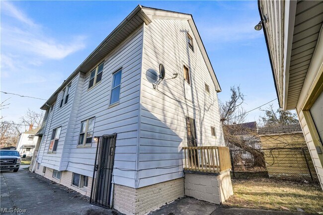 3598 E 143rd St Apartment Unit UP - Cleveland, OH | ForRent.com