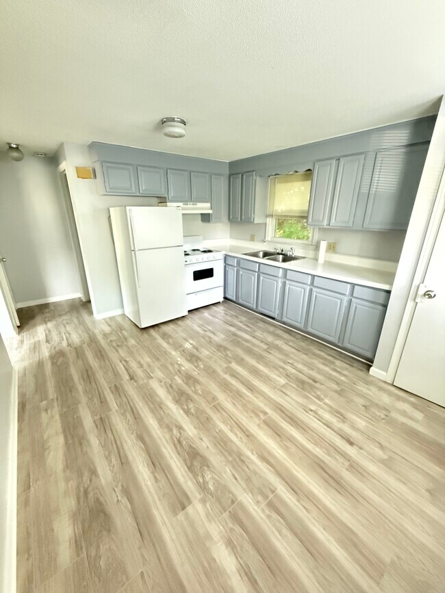 31 Guy Plz Unit 33 - West Springfield, MA | ForRent.com