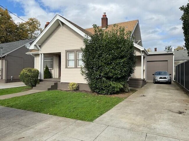 Updated Vintage Home - House Rental in Portland, OR | ForRent.com