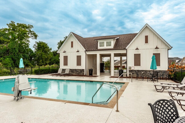 1048 Westgate Dr Off-Campus Housing, Gallatin, TN