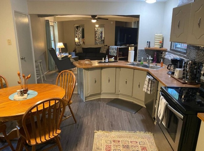 1455 Cha La Kee Rd Unit 5 Off-Campus Housing, Guntersville, AL