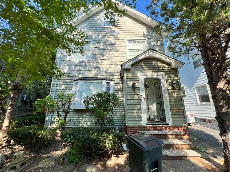 214 Hillside Rd - House for Rent in Elizabeth, NJ | ForRent.com