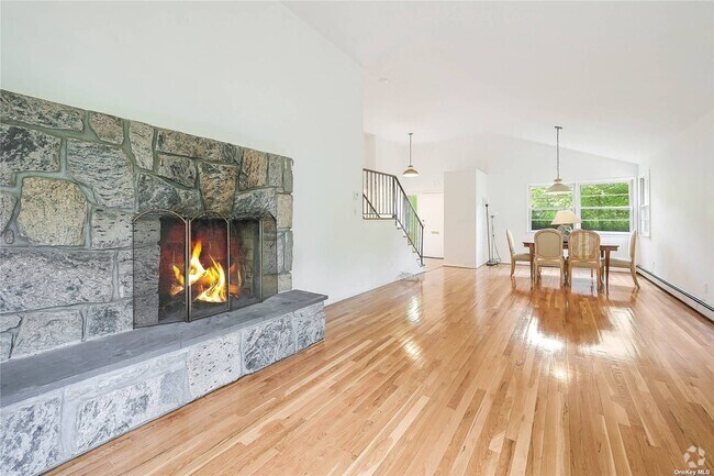 Stony Brook University Off-Campus Housing & Apartments | ForRentUniversity