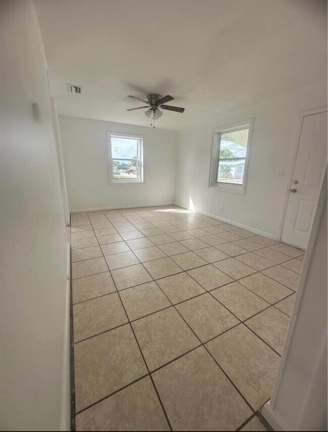 865 W 3rd St Rental - House Rental in Riviera Beach, FL | ForRent.com