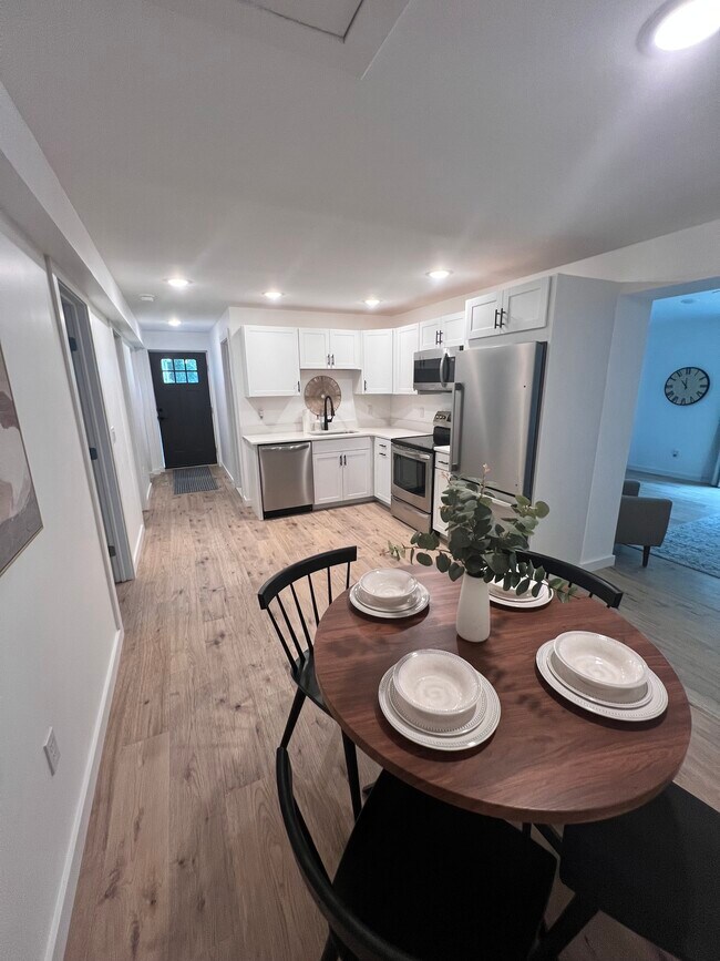 265 S Quaker Ln - House Rental in Hyde Park, NY | ForRent.com