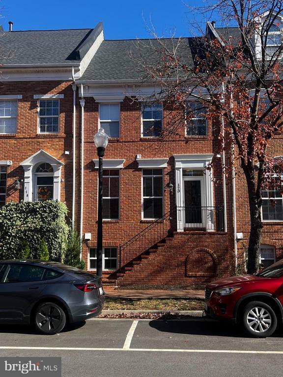 120 Cameron Station Blvd - Townhome Rental in Alexandria VA | ForRent.com
