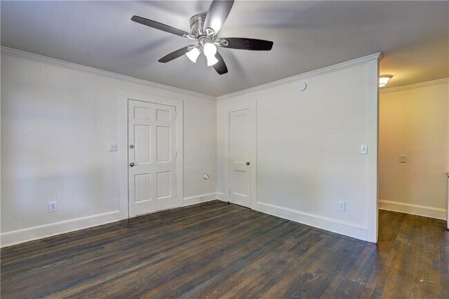 2186 Lenox Rd NE Off-Campus Housing, Atlanta, GA