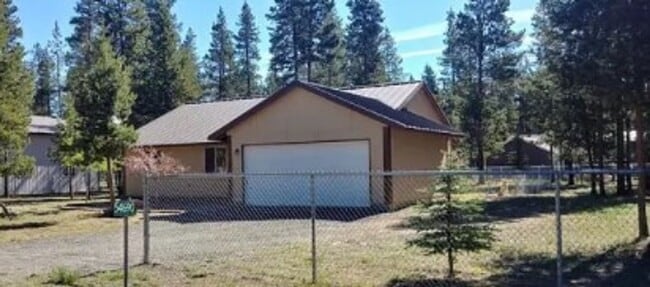 3 Bedroom 2 Bath Rental - House Rental in Bend, OR | ForRent.com