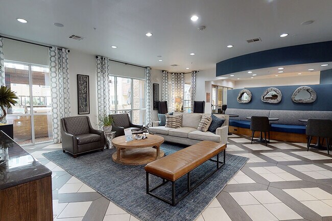 District at Greenbriar Apartments | Rice University | Off-Campus ...