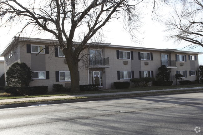 High Meadows Apartments For Rent in Dekalb, IL | ForRent.com
