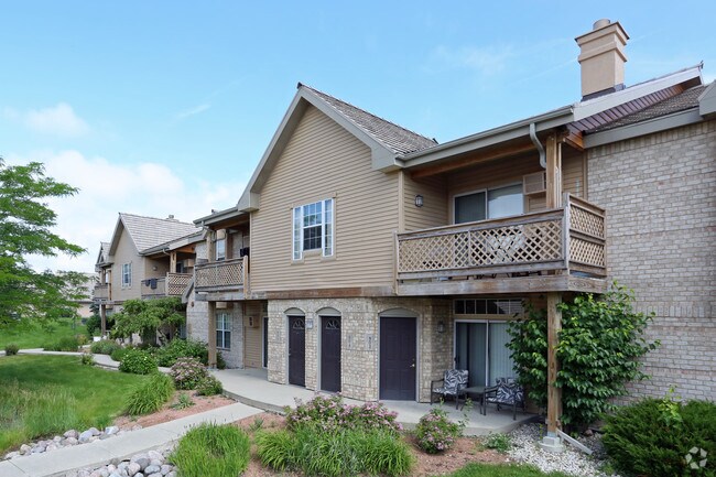 Springbrook Cercle Apartments - Oak Creek, WI | ForRent.com