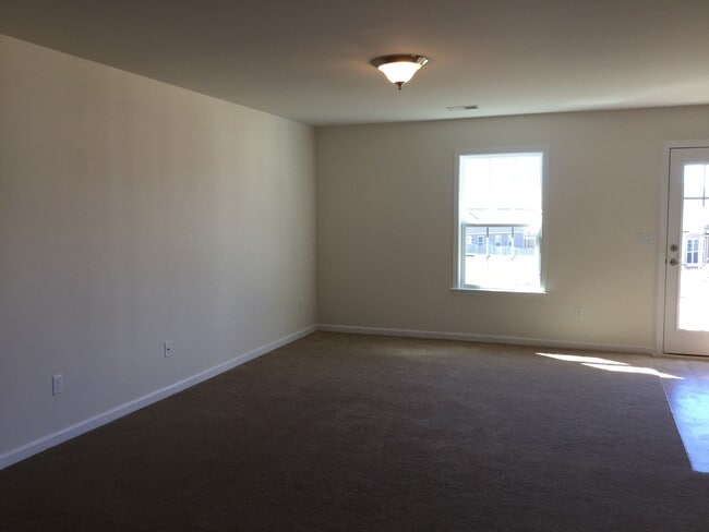 4 Bed 2 bath in Riverstone Community!! - House Rental in Fletcher, NC ...